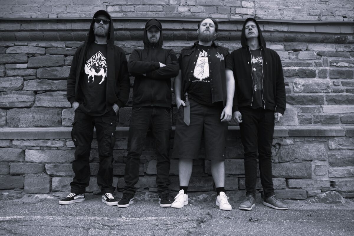 La banda de blackened death metal GAM lanzarán el EP "Iron Gauntlet" el ...