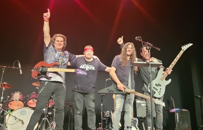 ARKER lanza su álbum "S.T.Q.L." (Sólo Te Queda Luchar): heavy metal ...